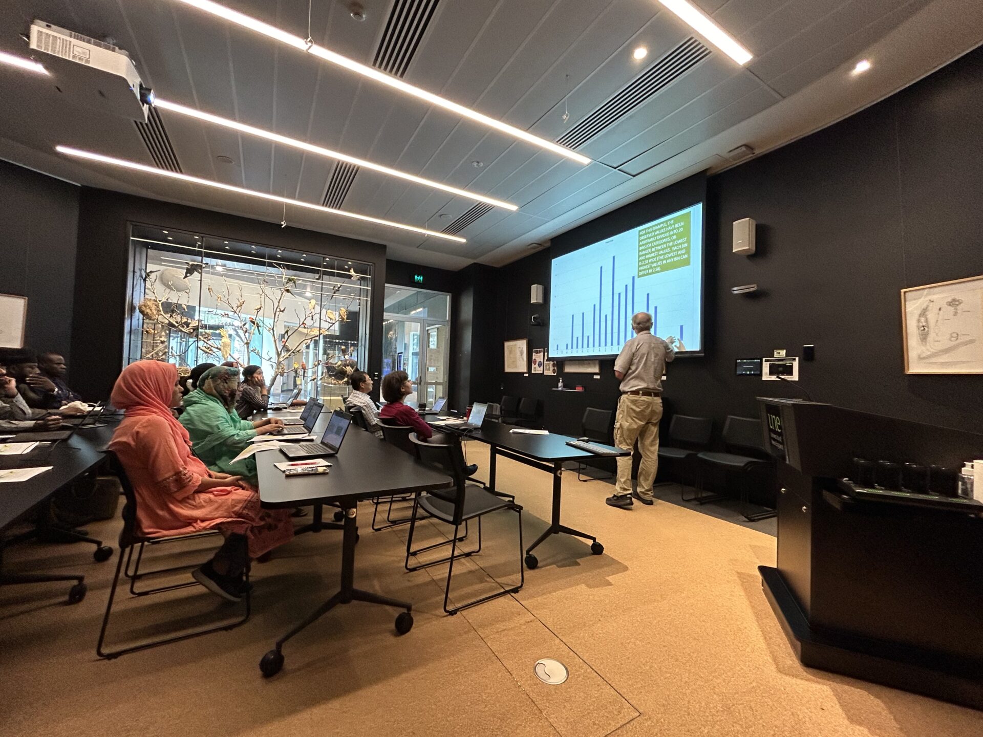 Professor Gene Pesti runs workshop for UNE Researchers - Poultry Hub ...